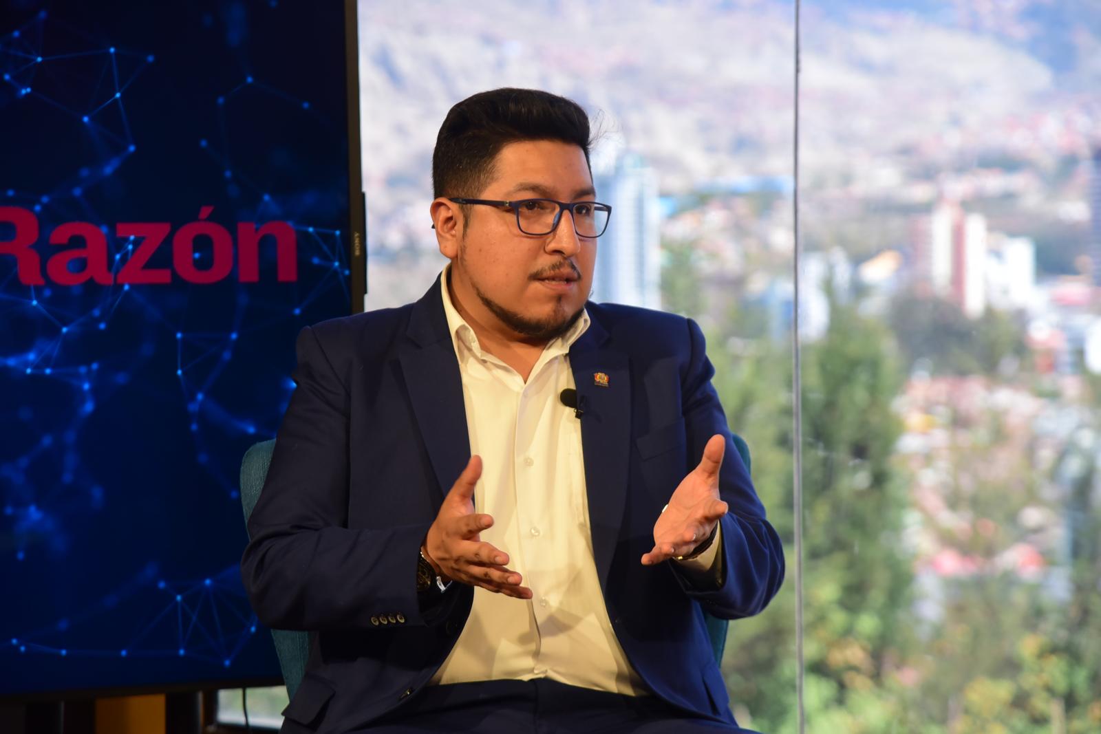 Yujra asistirá al encuentro político convocado por el TSE