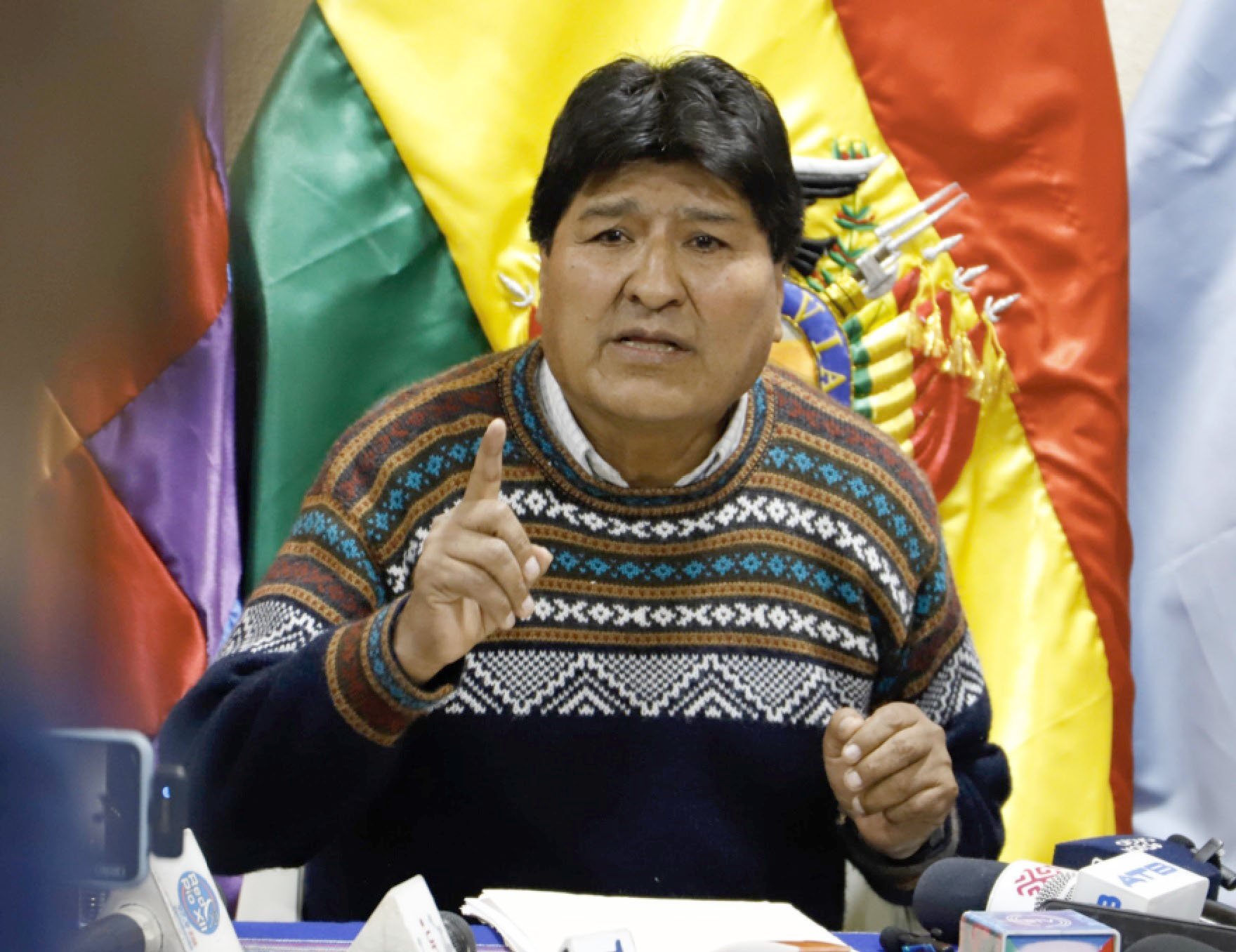 En su primer discurso, Dunn promete capturar a Morales - La Razón