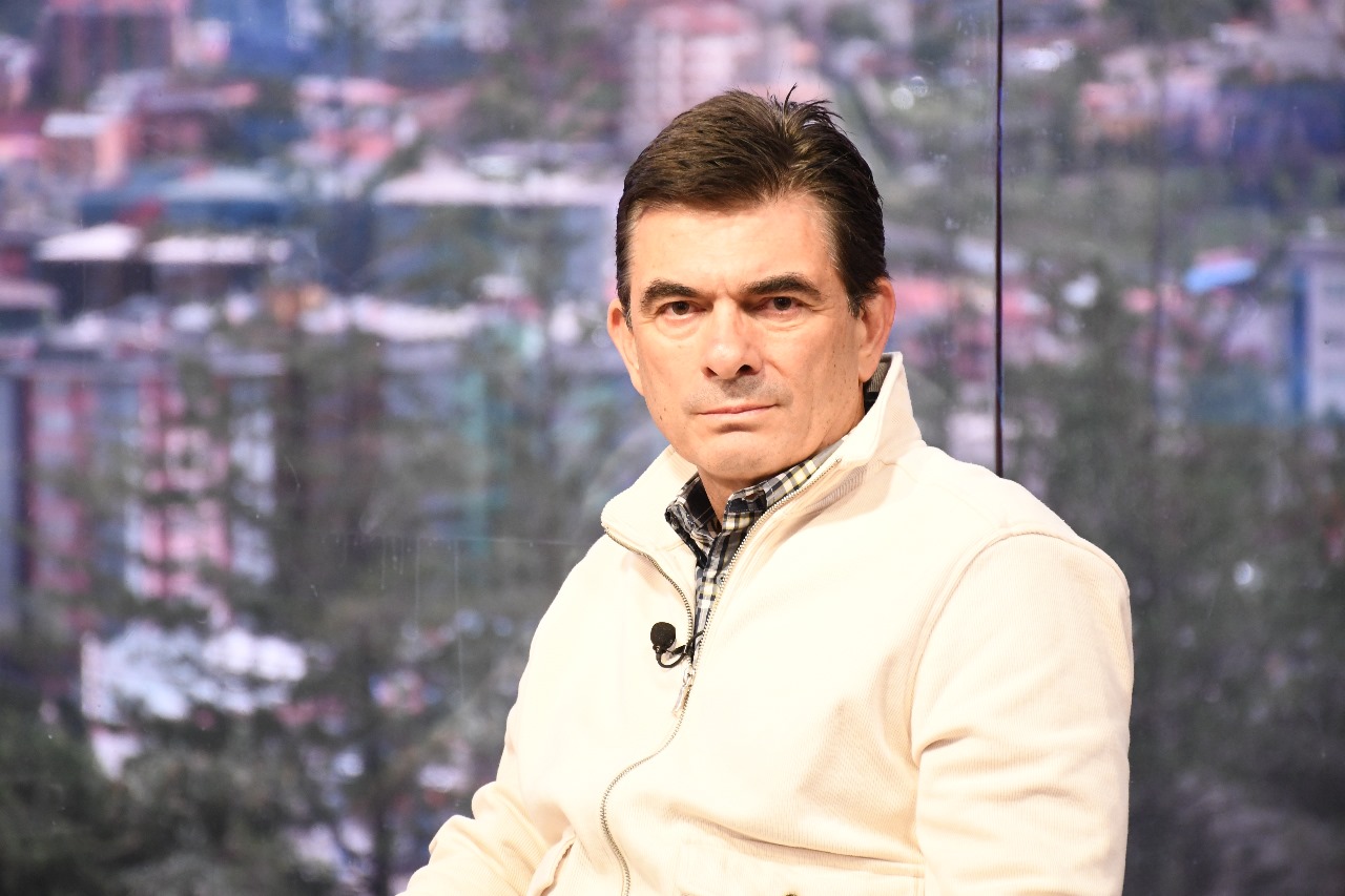 Rodrigo Paz anuncia su candidatura por el PDC - La Razón