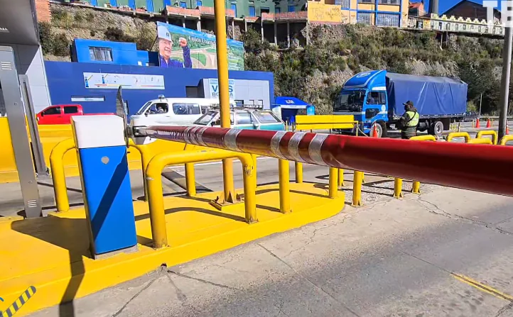 Vías Bolivia pone en funcionamiento el telepeaje