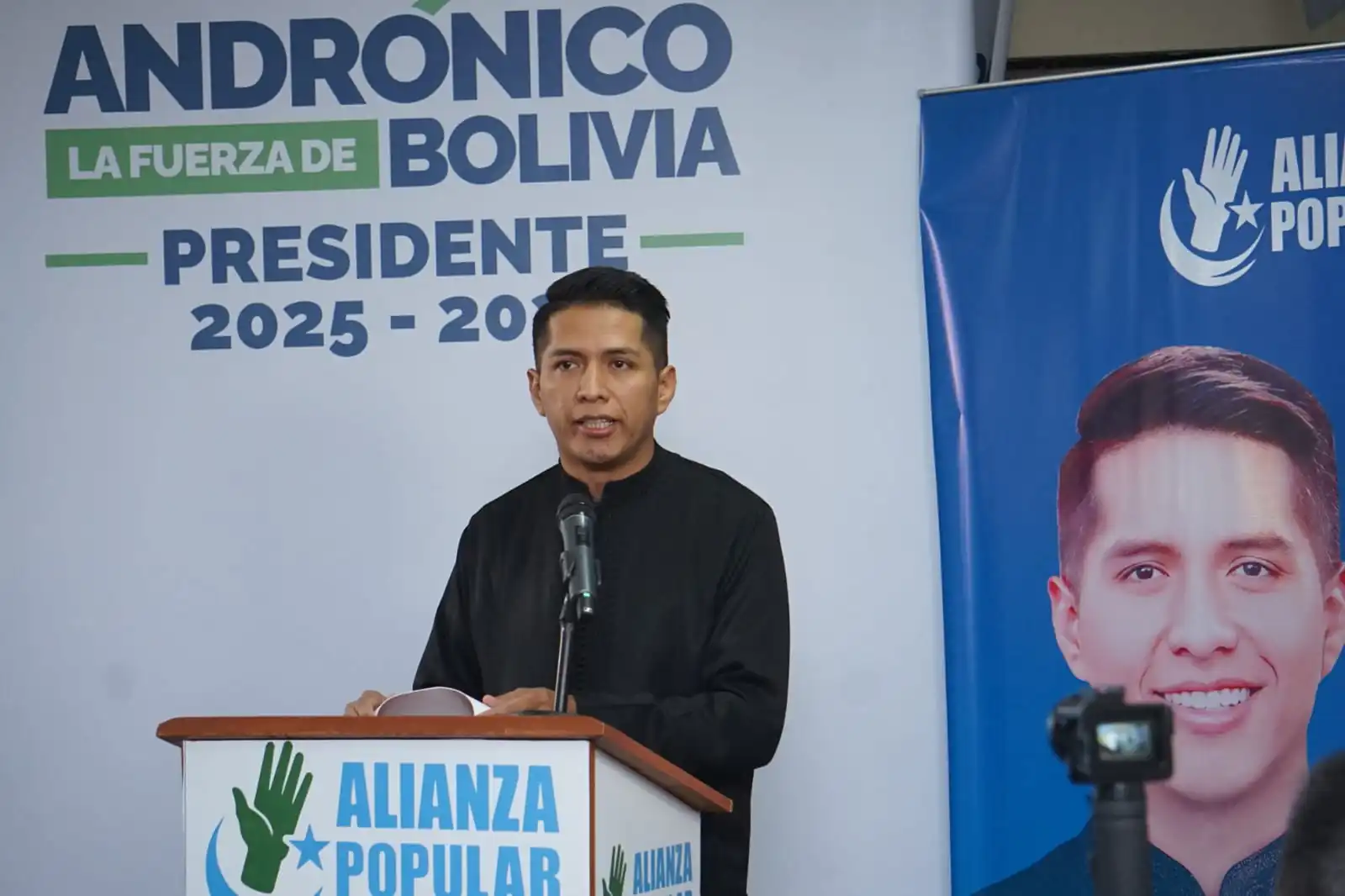 Andrónico plantea restablecimiento pleno de relaciones con Chile