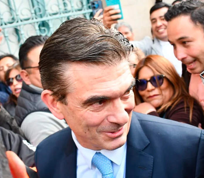 Paz se reúne con Arce en el Palacio Quemado - La Razón