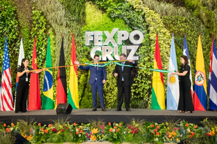 Cortan la cinta y arranca oficialmente la Expocruz 2025 - La Razón