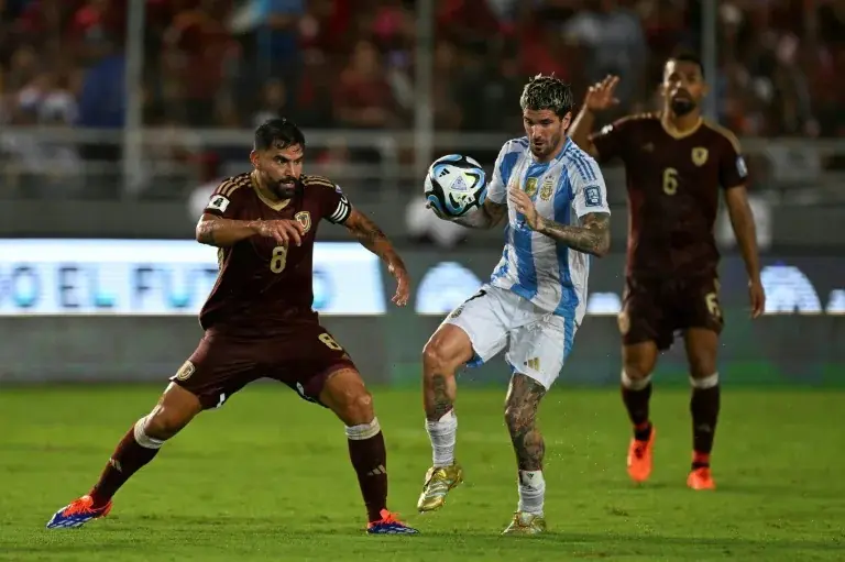 'Me visualizo en el Mundial', dice Rincón, capitán de Venezuela - La Razón