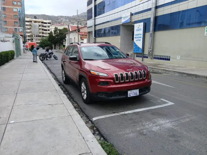 Alcaldía de La Paz acata el fallo y suspende parqueos tarifados