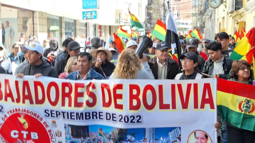 Marcha contra bloqueos de la COB exige soluciones